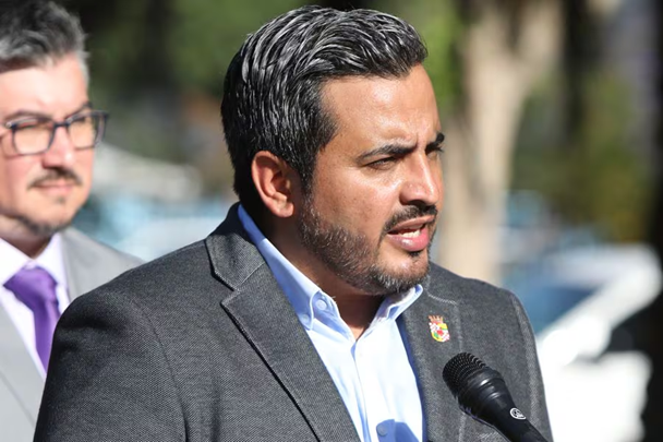 Decretan orden de arresto contra alcalde de San Bernardo, Christopher White (PS) | Nuevo Poder